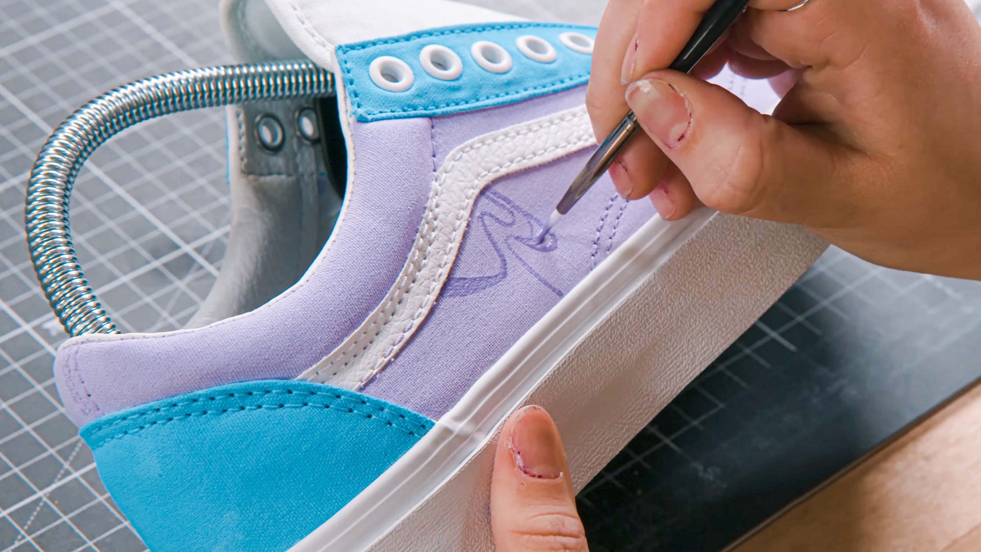 Angelus Paint Basics Kit – Acrylic Leather Paint Set for Custom Shoes ...